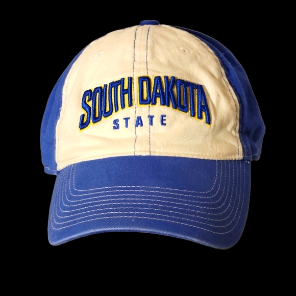 Nike | Accessories | Mens Fitted Baseball Cap South Dakota State | Poshmark